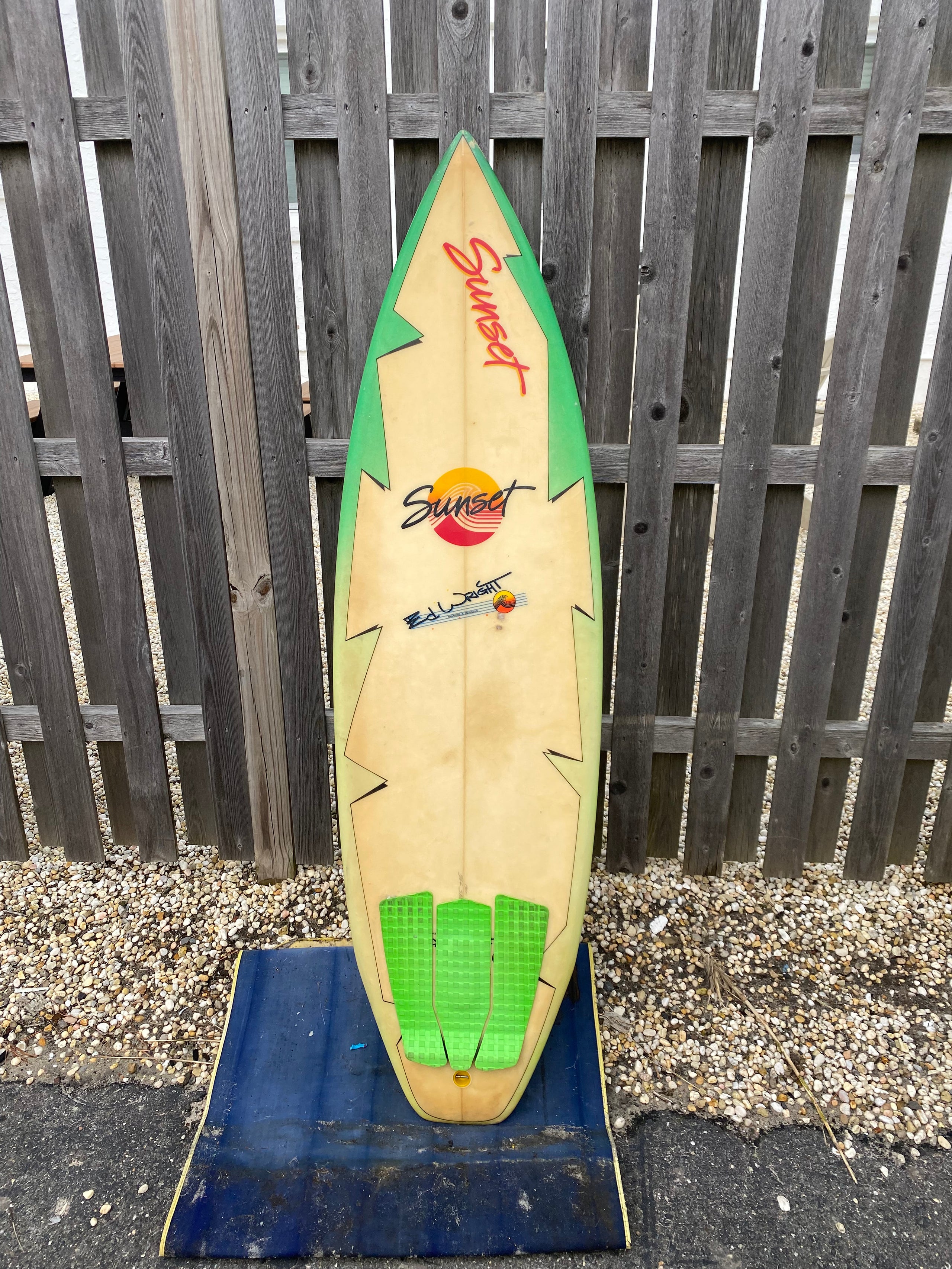 VINTAGE SURFBOARD SUNSET | MATADOR SURF CO.